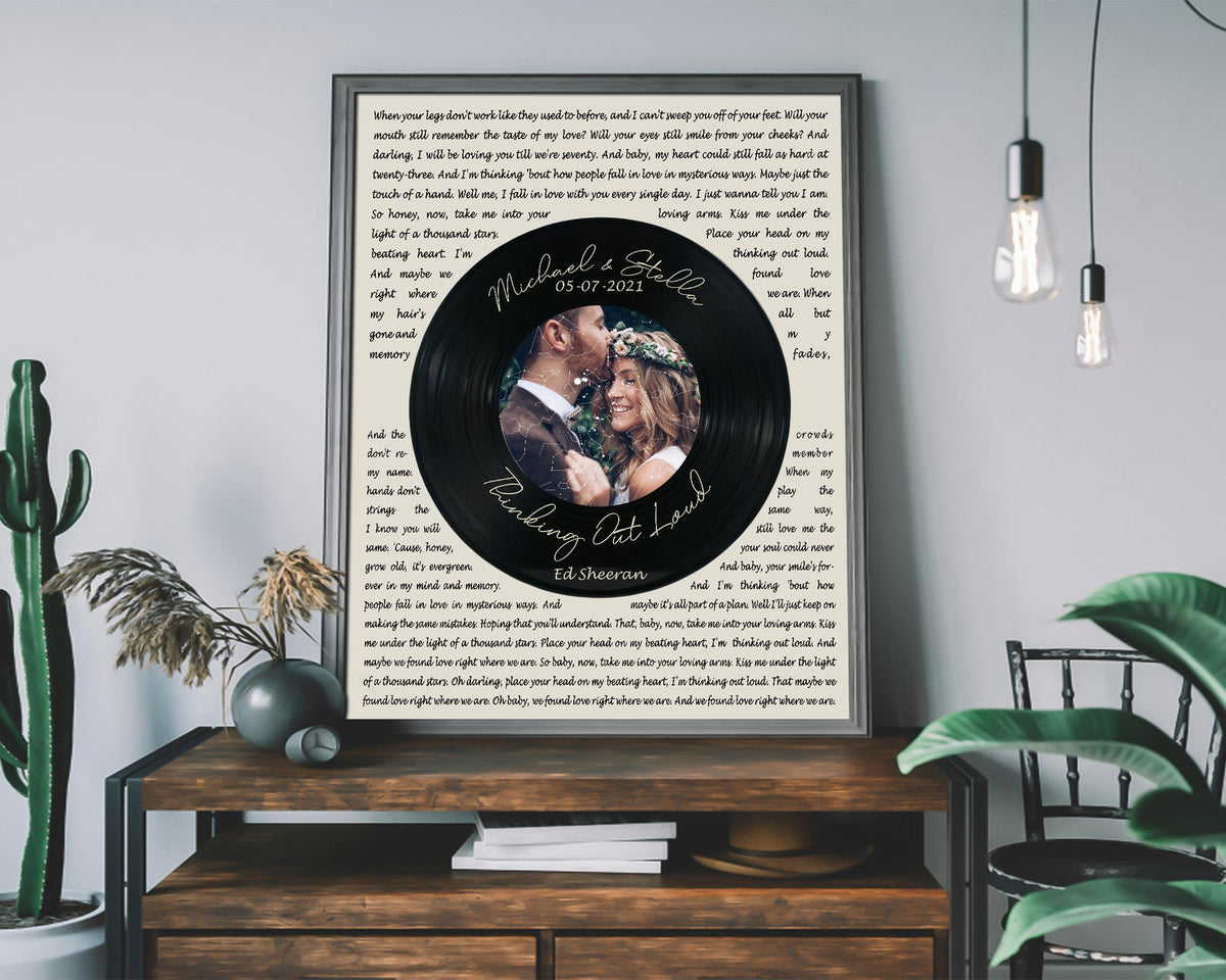 Vinyl Record Wall - Best Gifts For Couple In 2022 - 01/2026 - Magic ...